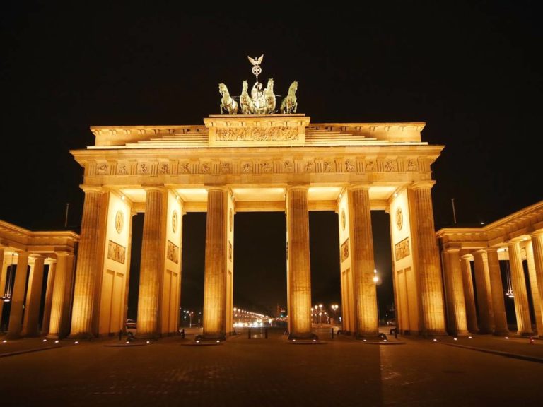 European Landmarks: 25 Most Famous Landmarks In Europe You Should Visit ...