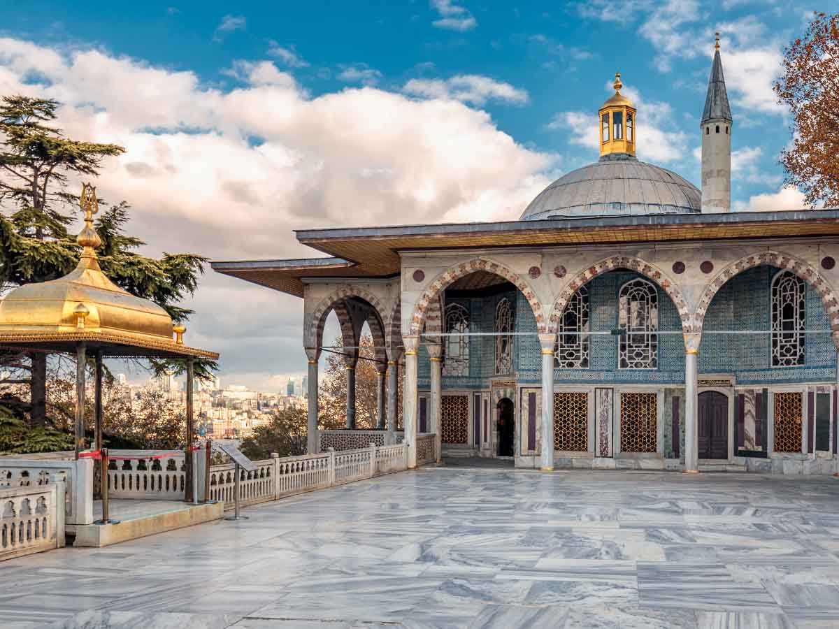 12 Most Beautiful Palaces In Istanbul, Turkey - The Adventurous Feet
